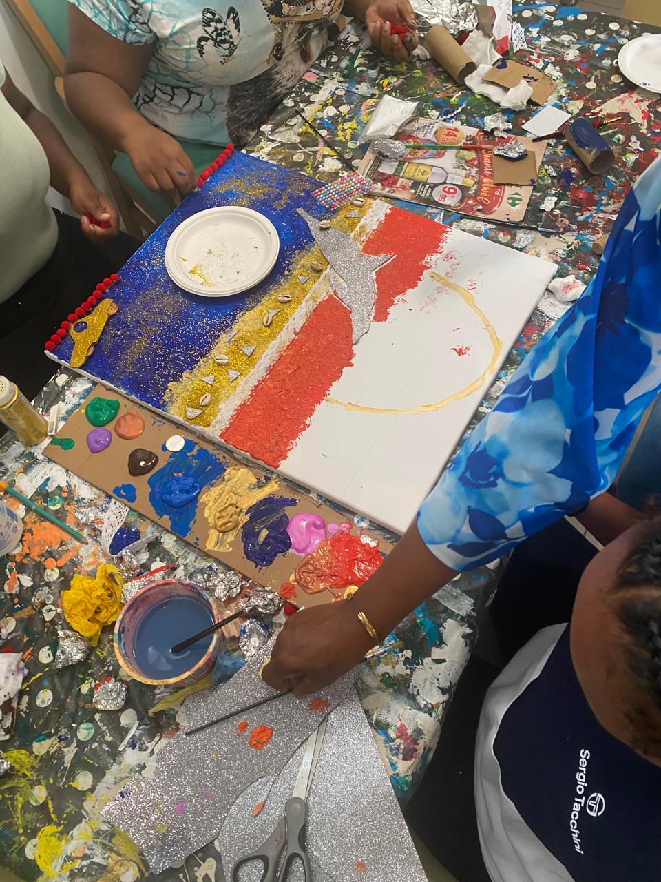 Atelier d’Art thérapie intergénérationnel à l’Ephad du Sacré Cœur ...